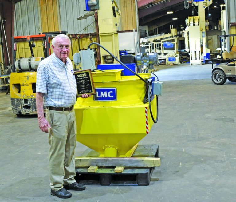 Peanut Growers Conference honors Lewis M. Carter for his leadership and ...
